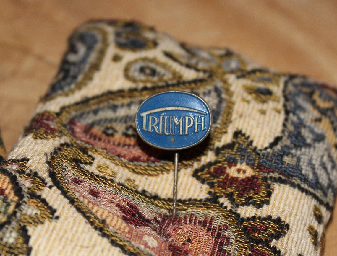 Vintage Triumph Motorcycle Pin Badge Triumph Motor Company Automotive ...