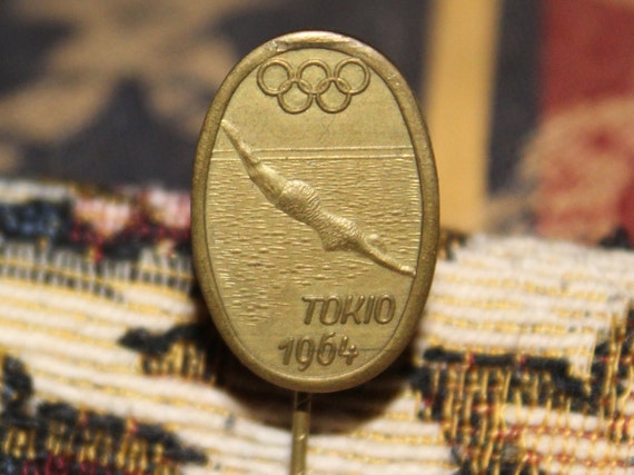 Tokio 1964 olympics pin - olympic sport diving emblem - Gem