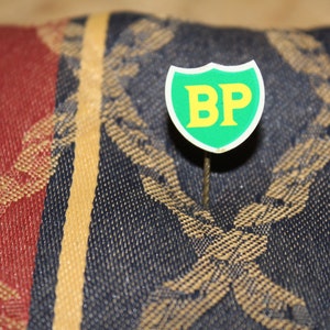 Vintage BP Pin Badge / British Petroleum / Oil Gas Fuel / Original 1960 ...