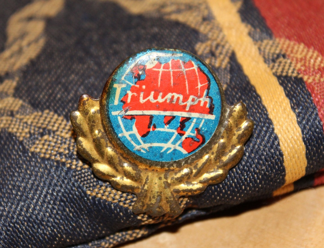 Triumph Car Pin Badge - Auromotive 1950's - Etsy