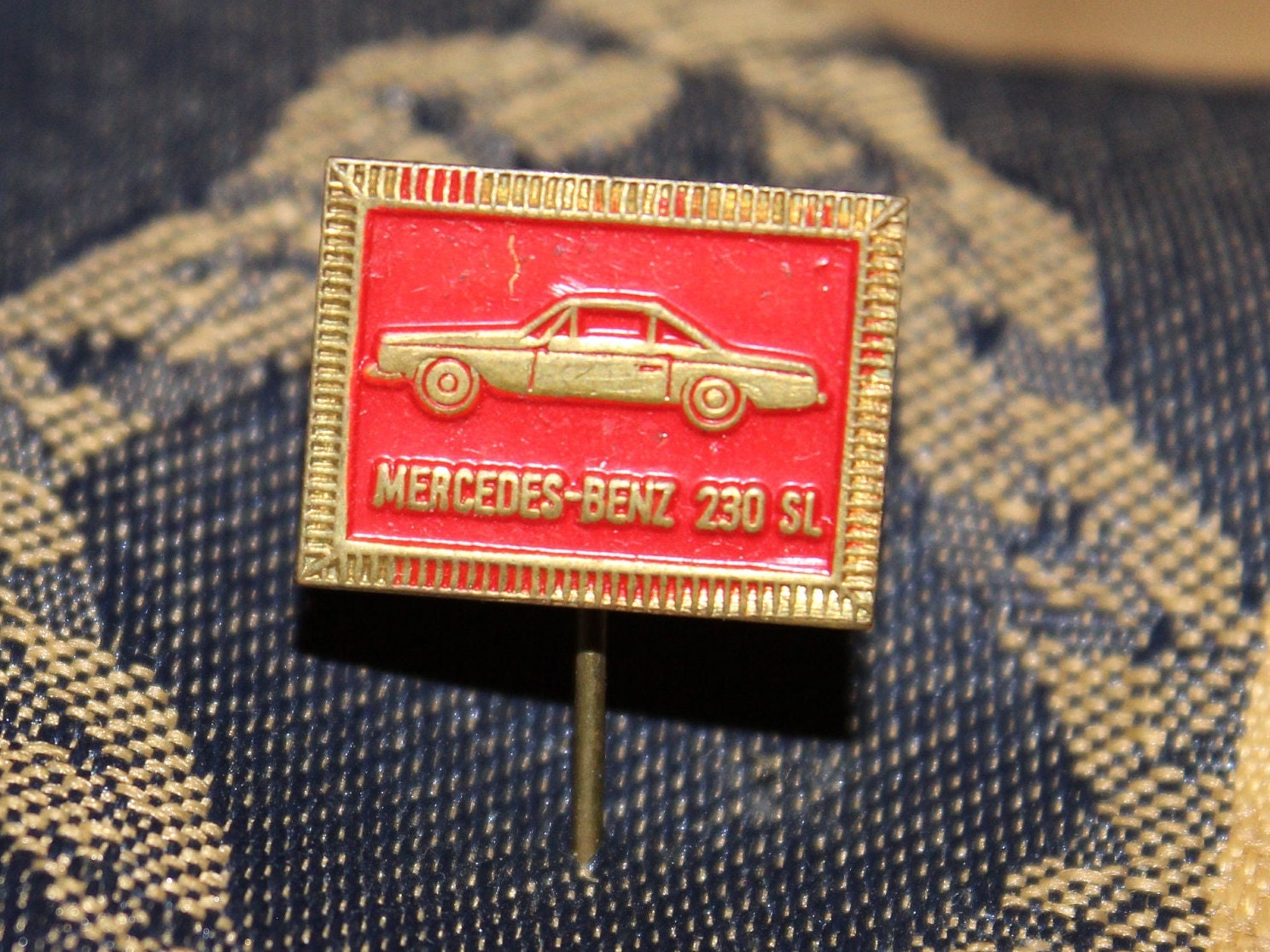 Mercedes Benz 230 SL / Vintage Pin Badge / Classic Car / Mercedes ...