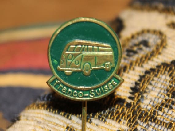 Vintage Volkswagen Bus Pin Vw Transporter Bus Badge… Gem