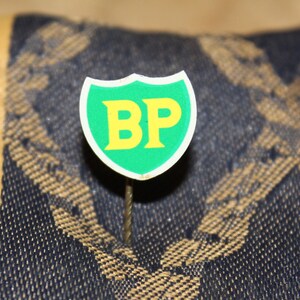 Vintage BP Pin Badge / British Petroleum / Oil Gas Fuel / Original 1960 ...