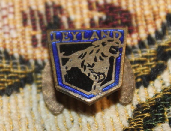 1950's British Leyland lorry bus lapel button - Ename… - Gem