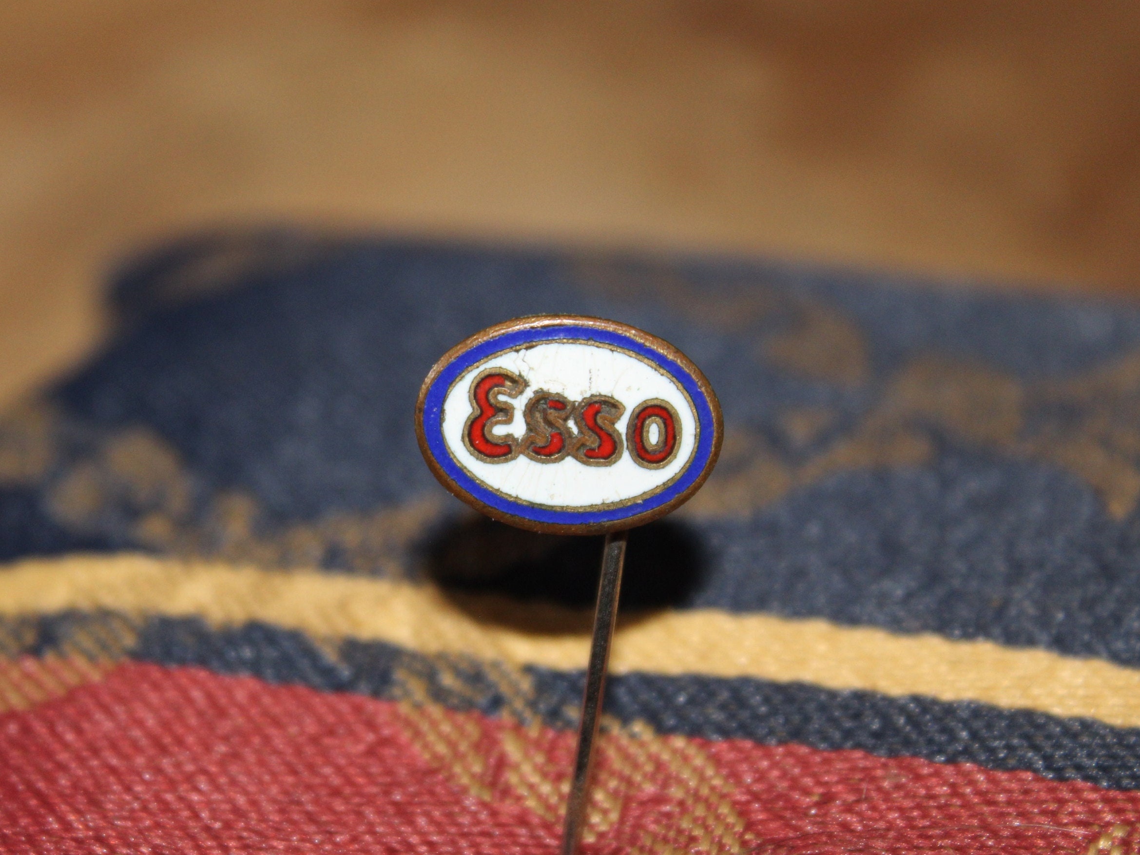 Vintage Esso Service Station Attendant Hat Pin Enamel Petrol Badge C ...