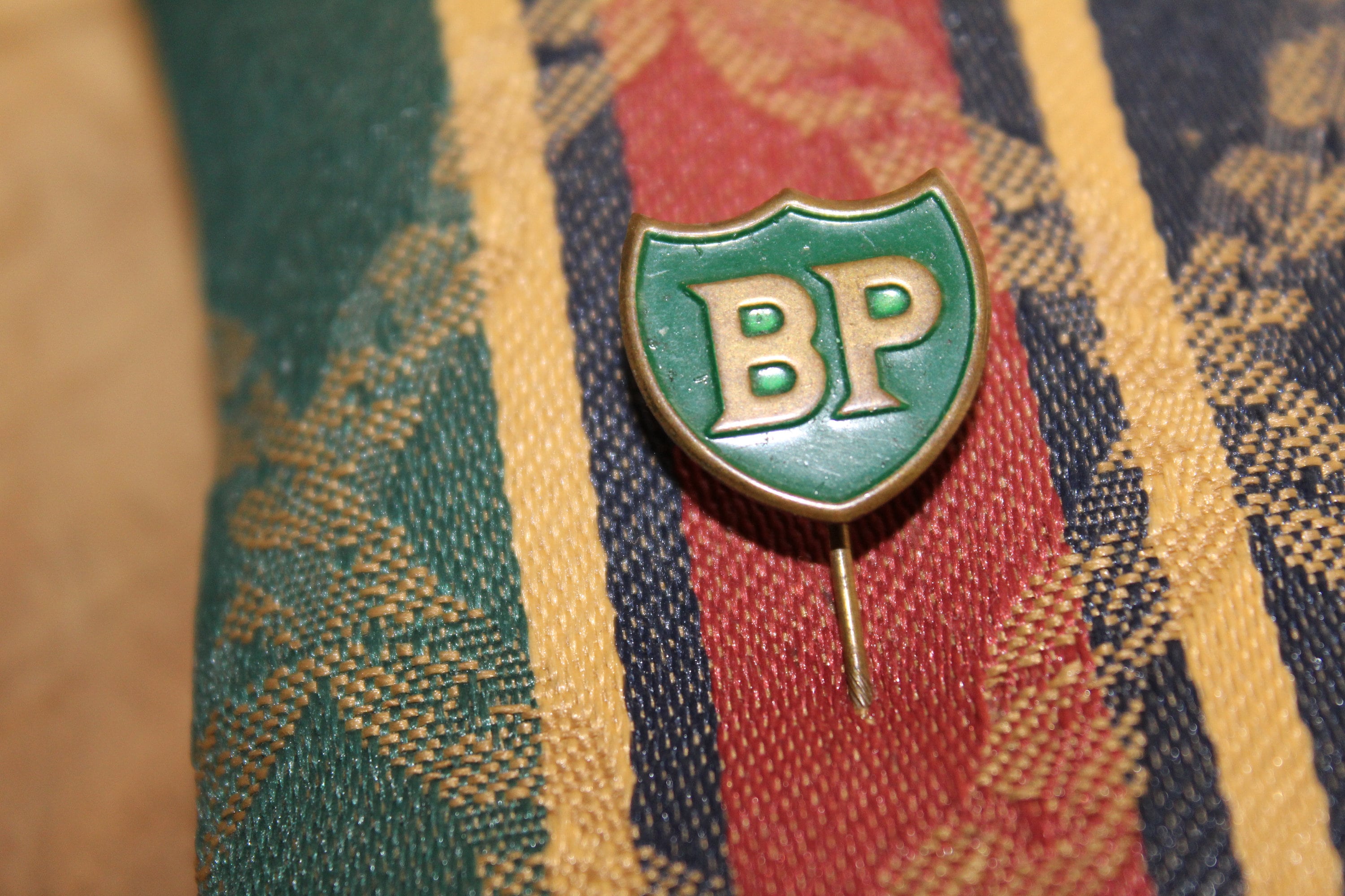 BP British Petrolium Pin Logo Petrol Oil & Gas Advertising Badge 1960's ...