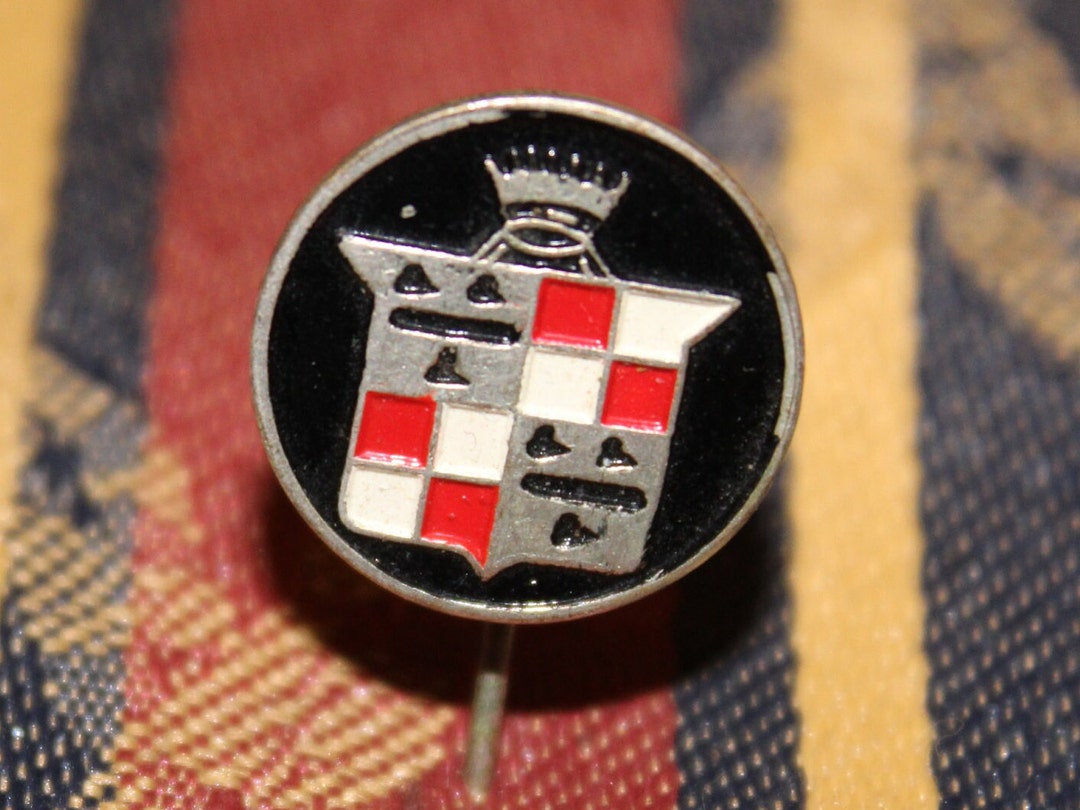 Cadillac Logo Pin Badge - Vintage Automotive / American Classic Car ...