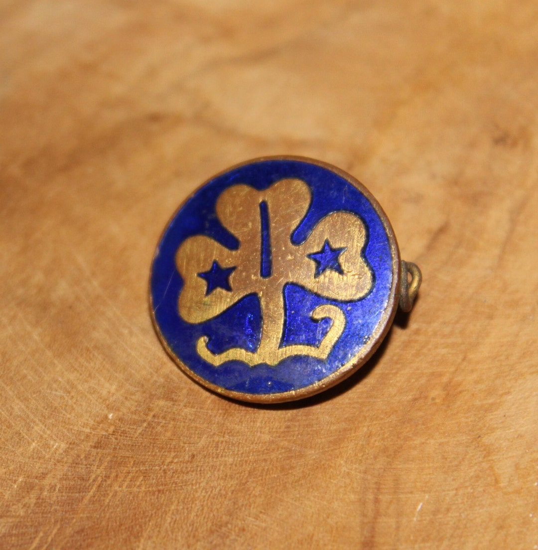 Girl Scout Brooch - Vintage Enamel Scouting Badge - Etsy