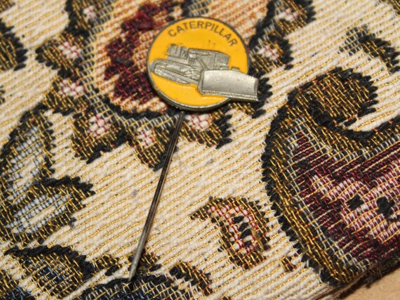 vintage caterpillar pin badge 1960's - loader bulldoz… - Gem