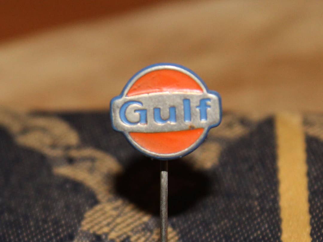 Vintage Gulf Oil Pin - Petrol Advertising Badge, Fuel Pump Gas Station ...
