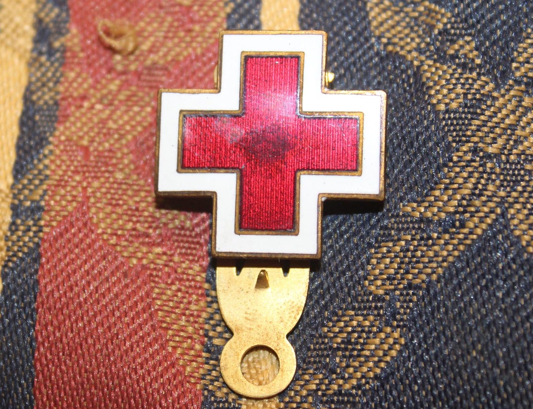 Vintage Enamel Red Cross Clasp - Original Medical Outfit Badge 1960's ...