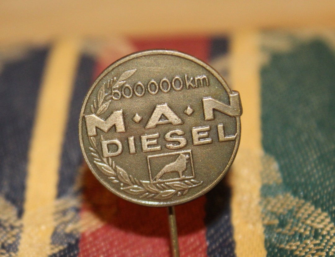 Vintage Man Diesel Truck Bus Pin - 500km Truck Driver Transport Badge ...