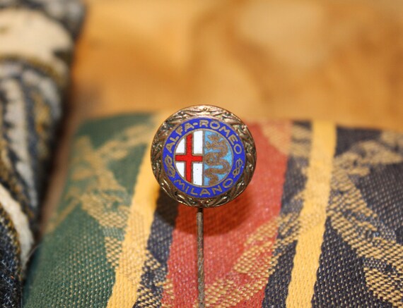 Vintage alfa Romeo pin - enamel logo advertising badg… - Gem