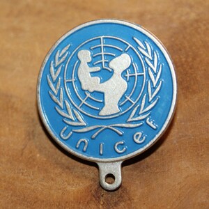 Vintage Unicef Necklace Pendant and Brooch - Child's Rights ...