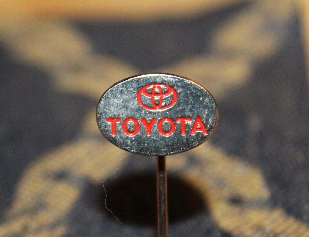 Vintage Toyota Car Pin - Automotive Advertising Badge - Etsy