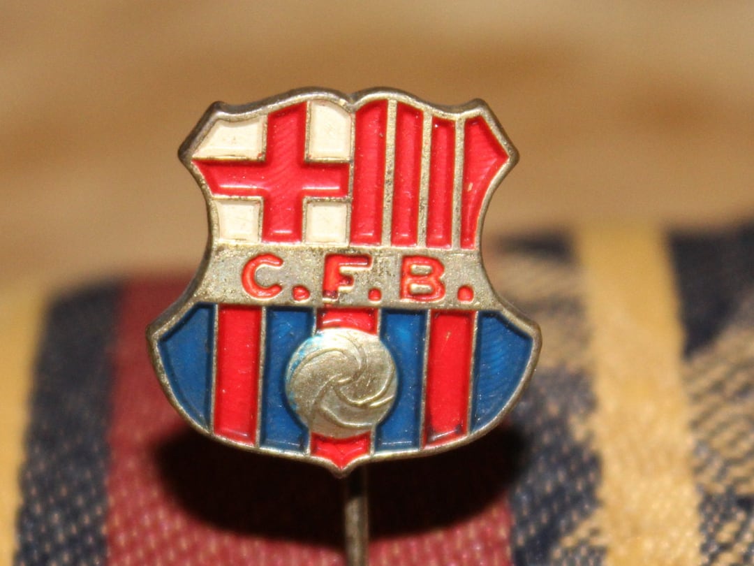 Vintage FC Barcelona Soccer Pin - Spanish Sports Football Club ...