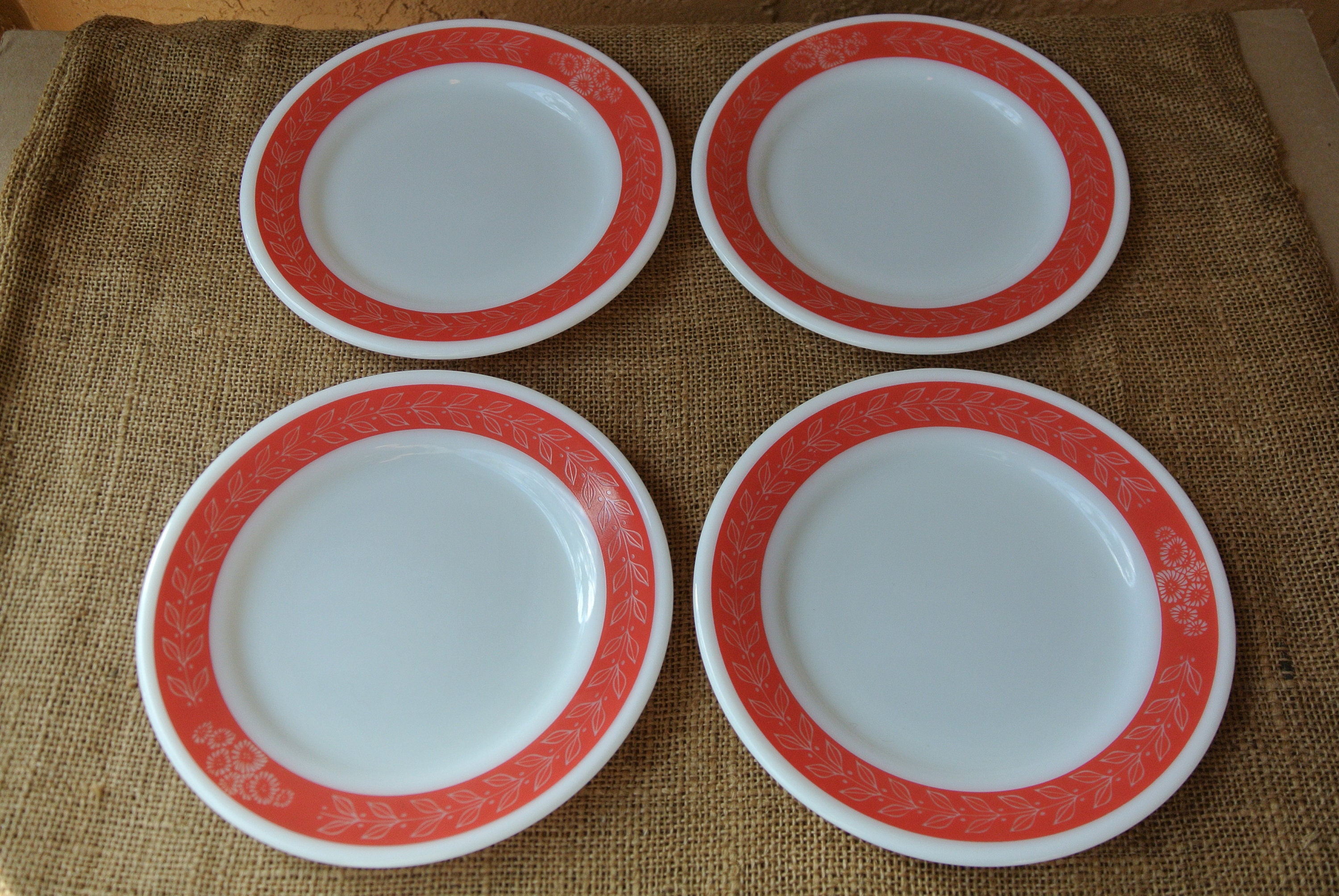 Vintage PYREX Dinner Ware CORNING DECOR Line 7.25" Plate Red Revel ...