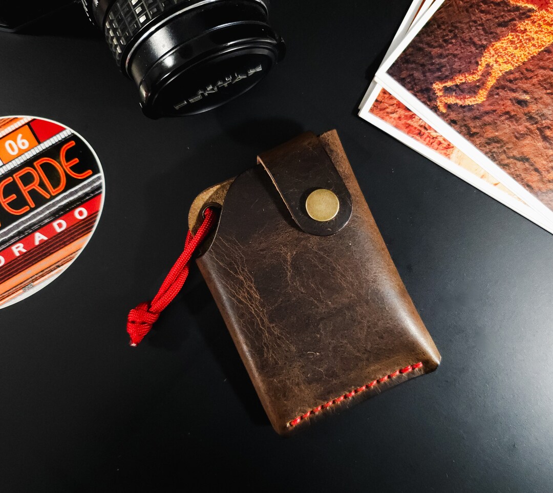 The Trekker Horween Leather Snap Card Wallet - Etsy