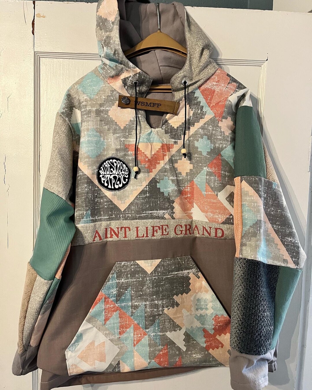 Spread Head Patchwork Pullover Muted Pastel Grometric Design - Etsy