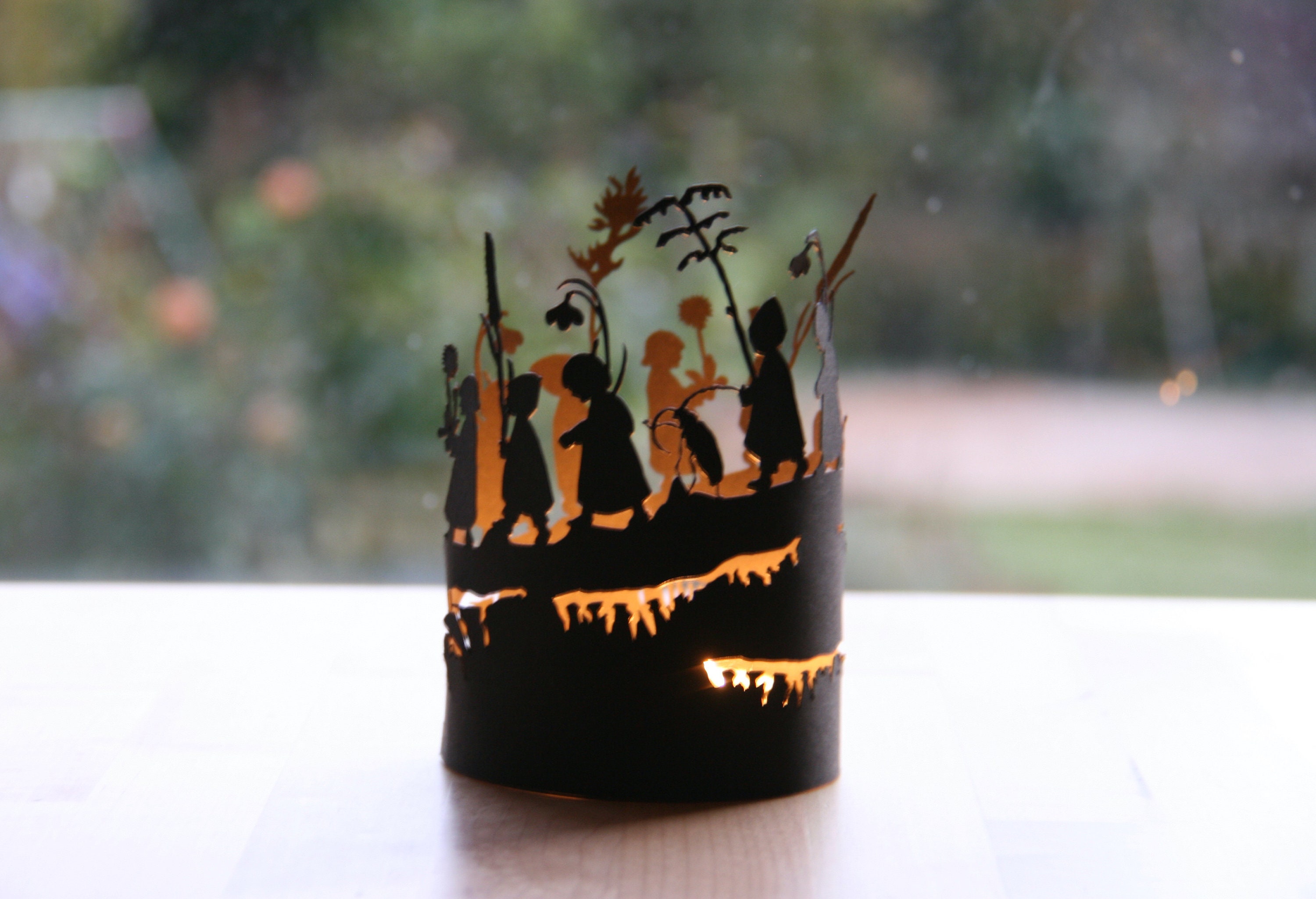 Root Children / Tealight Lantern / Shadow Play / Winter / Lantern ...