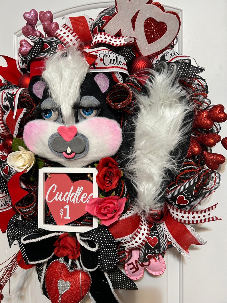 Skunk Wreath, Skunks, Valentine’s Day Wreaths, February 14th Attachment ...