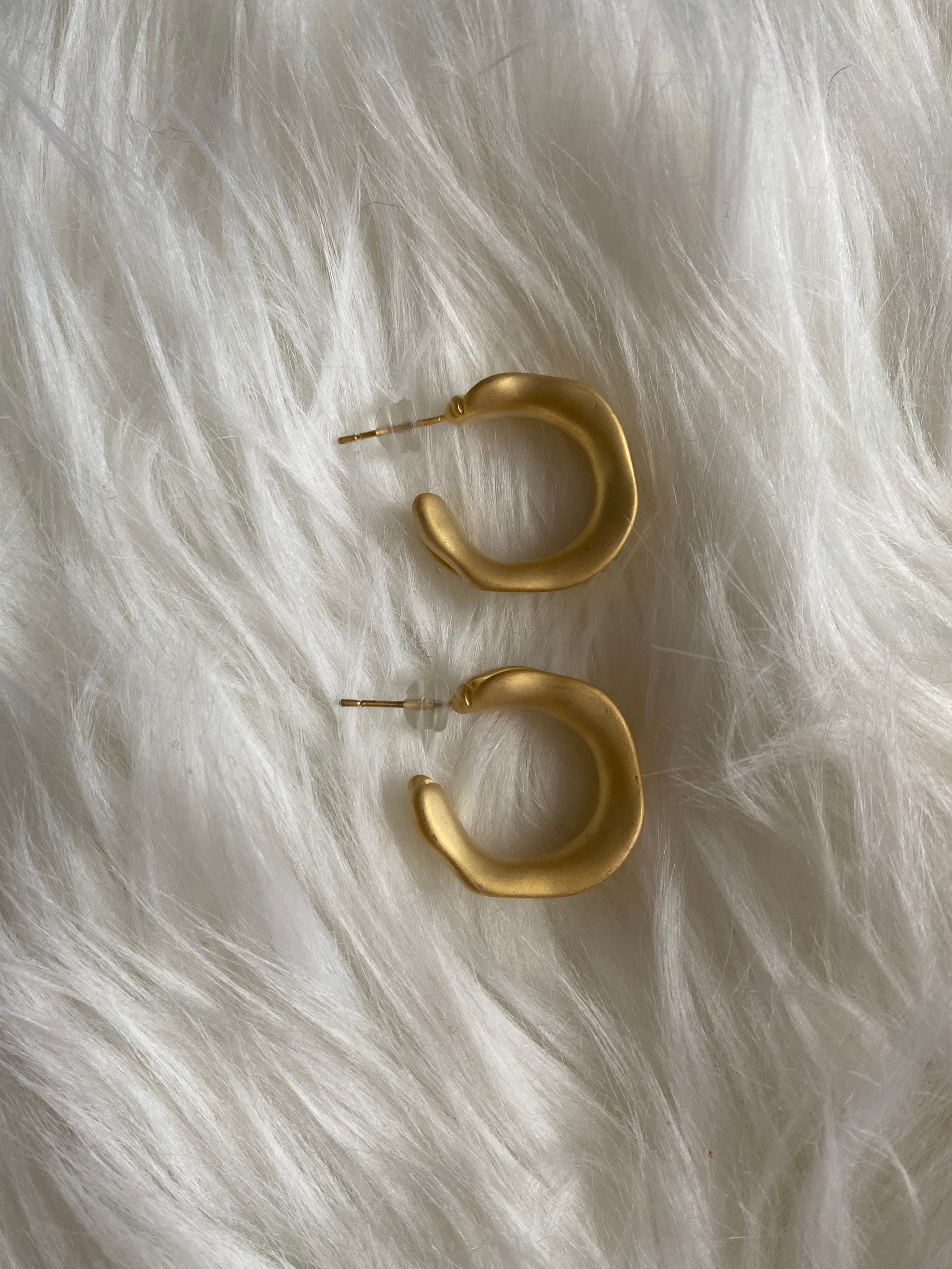 Gold Hoop Wavy Earrings | Etsy