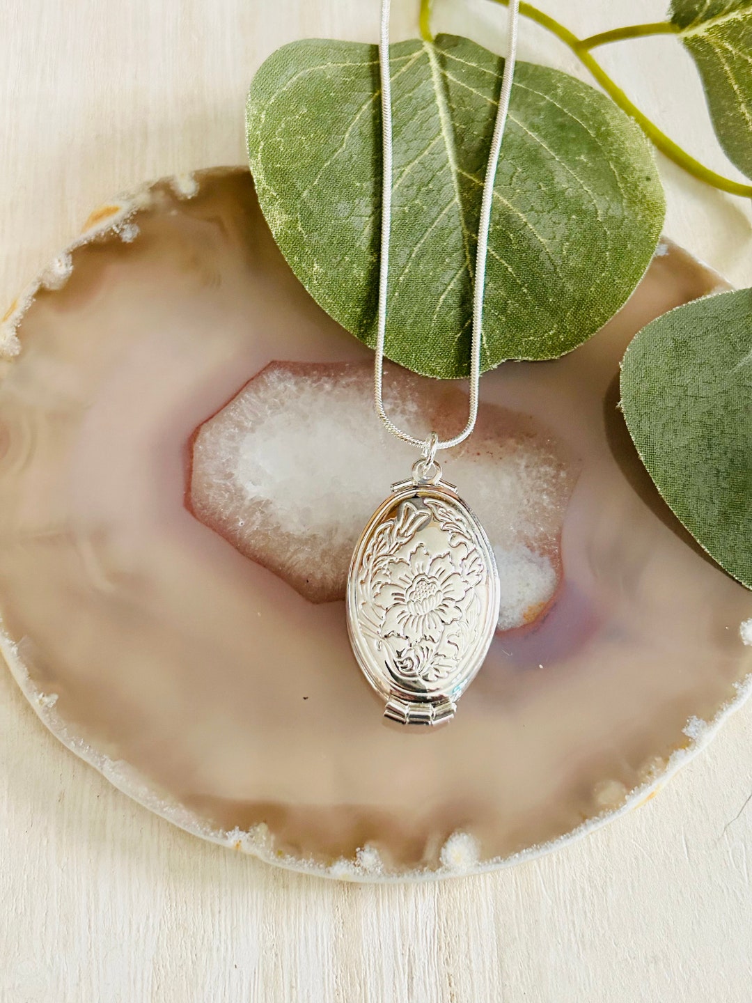 Women’s Round Silver Star Locket Necklace, Women’s Silver Necklace - Etsy