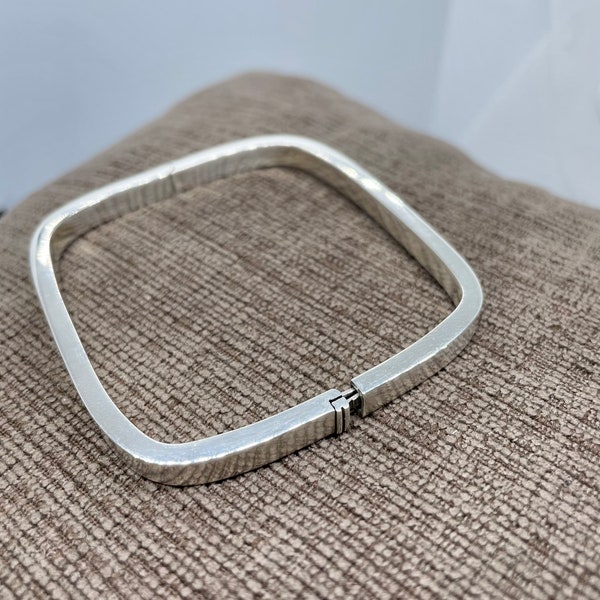 Modern Silver Bangle - Etsy