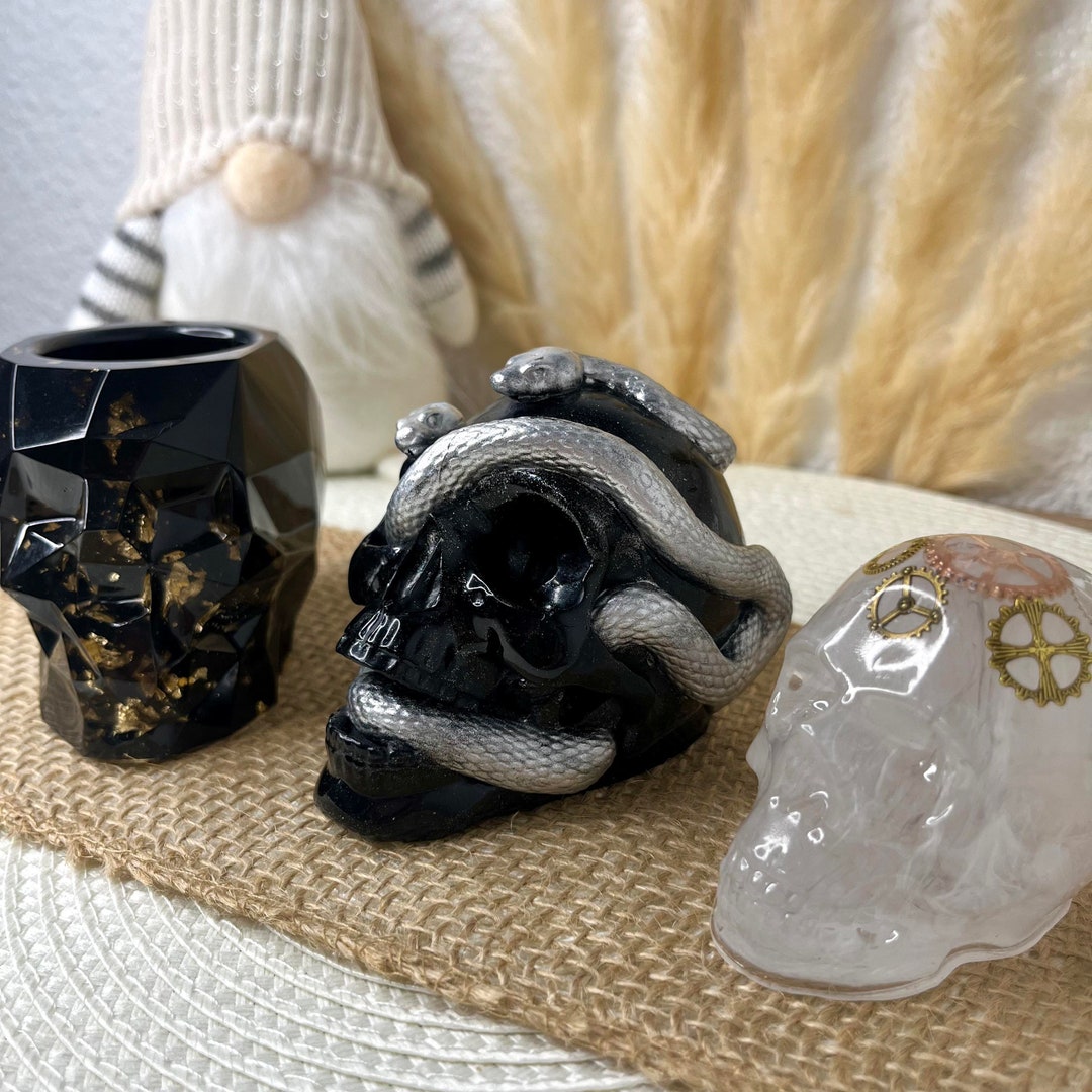 Various Objects in Epoxy Resin pencil Holders, Tealight Holders, Trays ...