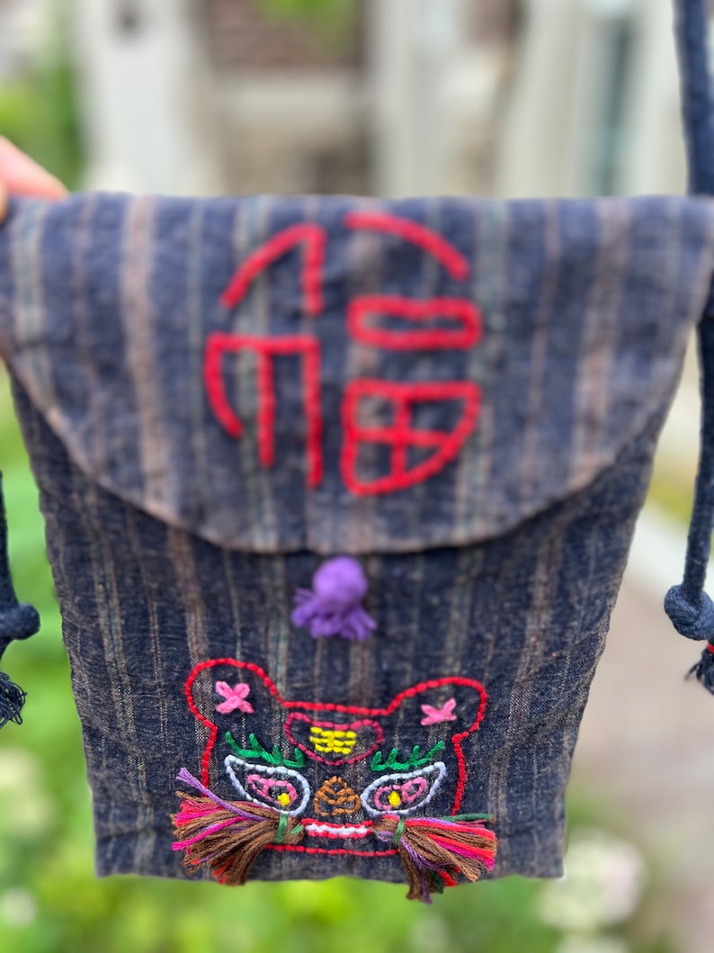 Handmade Crossbody Bag With Traditional Chinese Design / Traditional ...