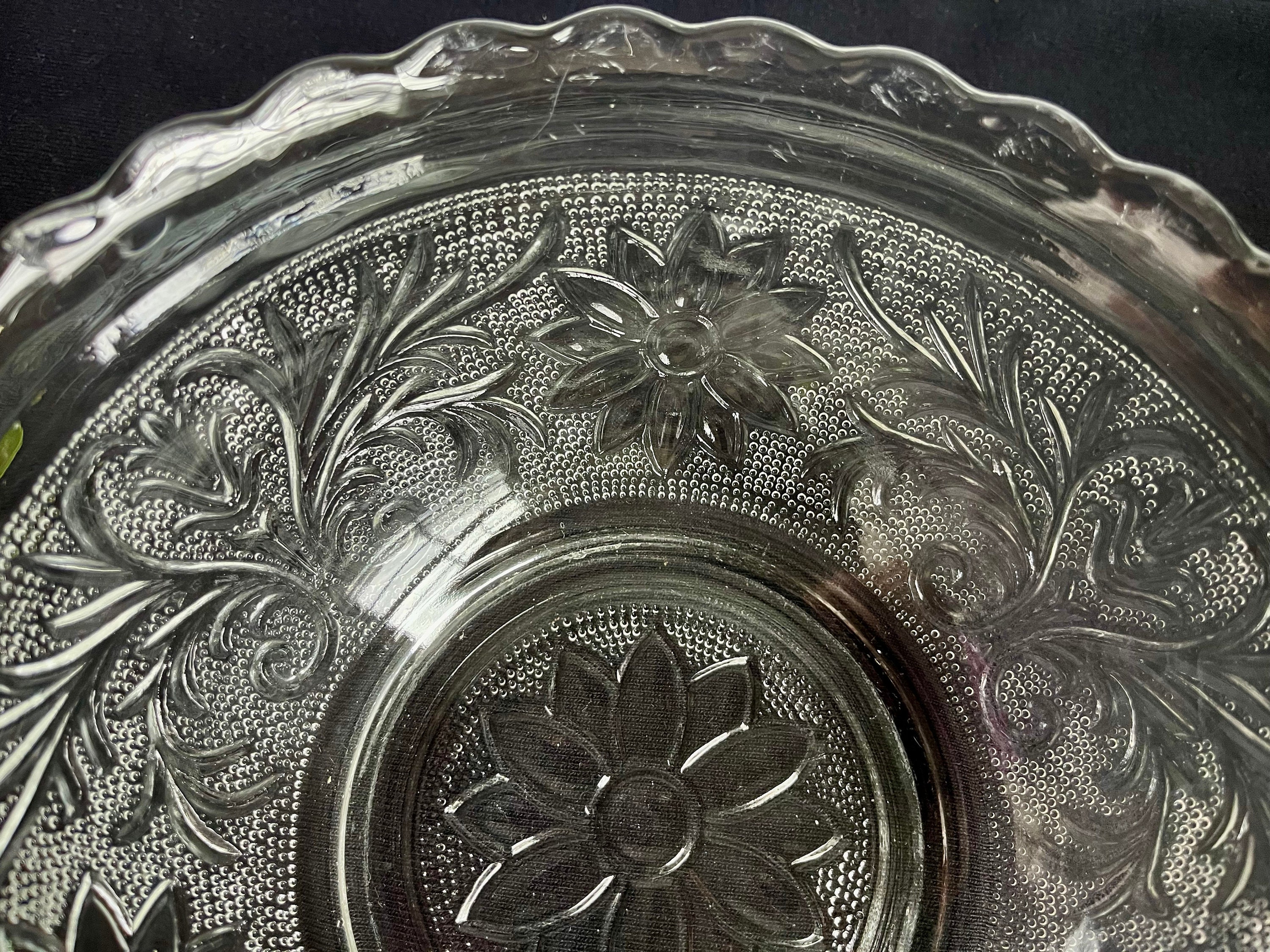 Vintage Anchor Hocking Sandwich Pattern Serving Bowl Scalloped Edge ...