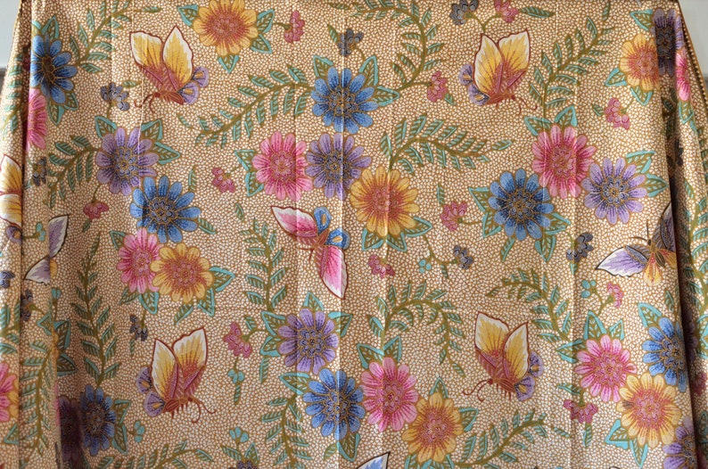 Hand Drawn Indonesian Batik Tulis Fabric Peranakan Hokokai Sarong Java ...