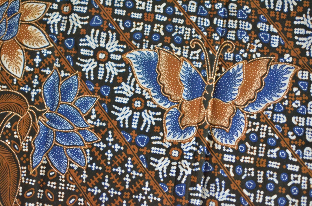 Nitik Hand Drawn Indonesian Batik Tulis Fabric Sarong Java Etsy