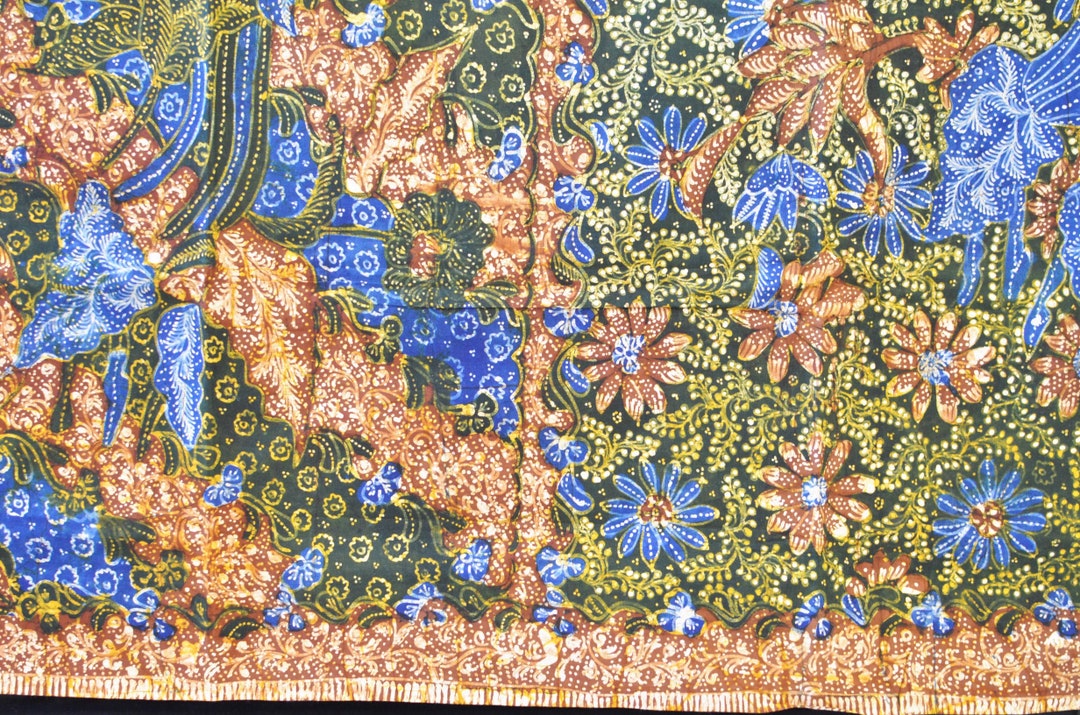 Hand Drawn Indonesian Batik Tulis Fabric Classic Lasem Sarong ...