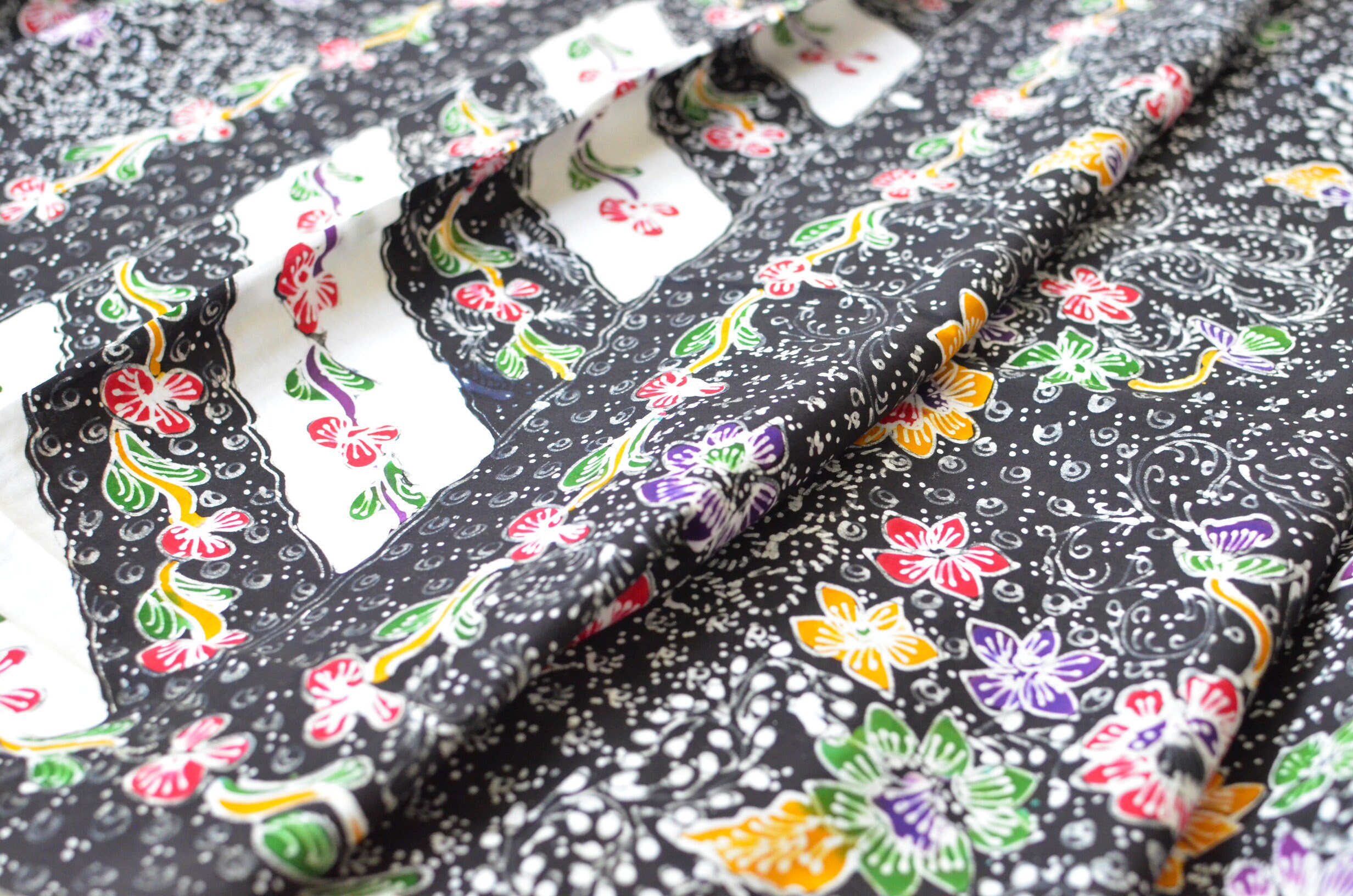 Authentic Indonesian Batik Hand Drawn Fabric Black White Red Green ...