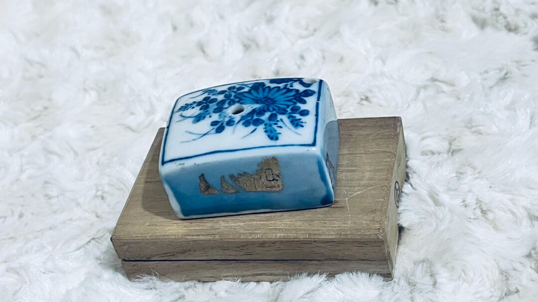 Asian Chinese Japanese Blue & White Floral Calligraphy Water Dropper ...