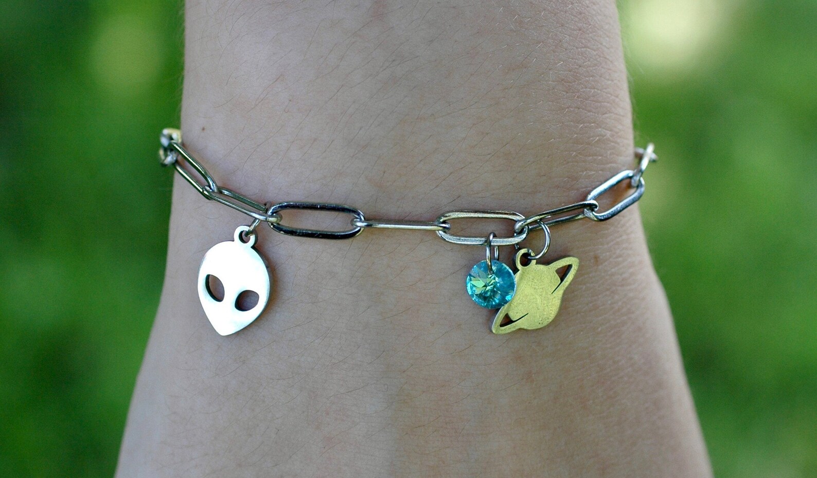 Stray Kids HAN Jisung Alien Inspired Bracelet / Subtle Kpop | Etsy