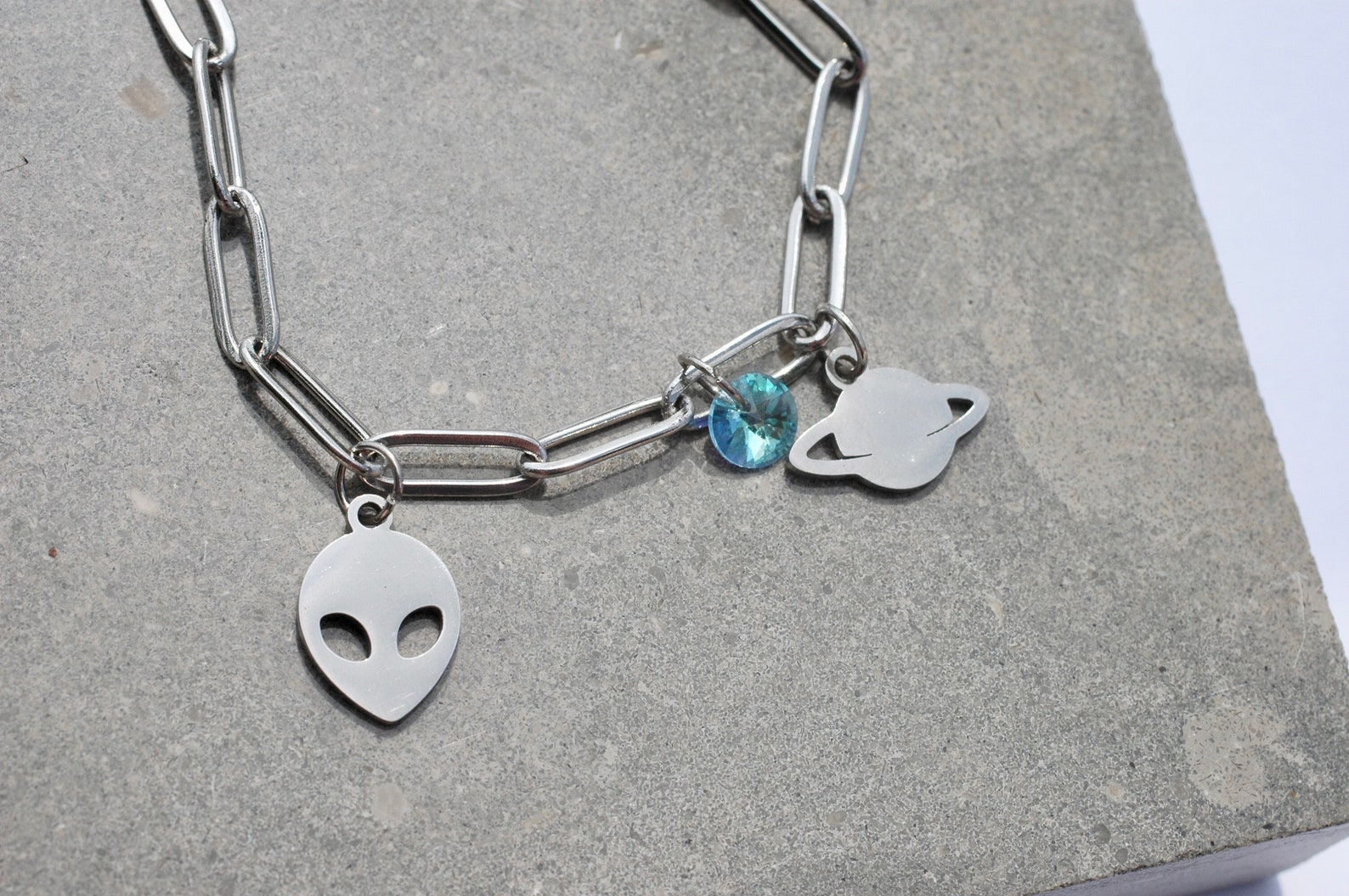 Stray Kids HAN Jisung Alien Inspired Bracelet / Subtle Kpop | Etsy