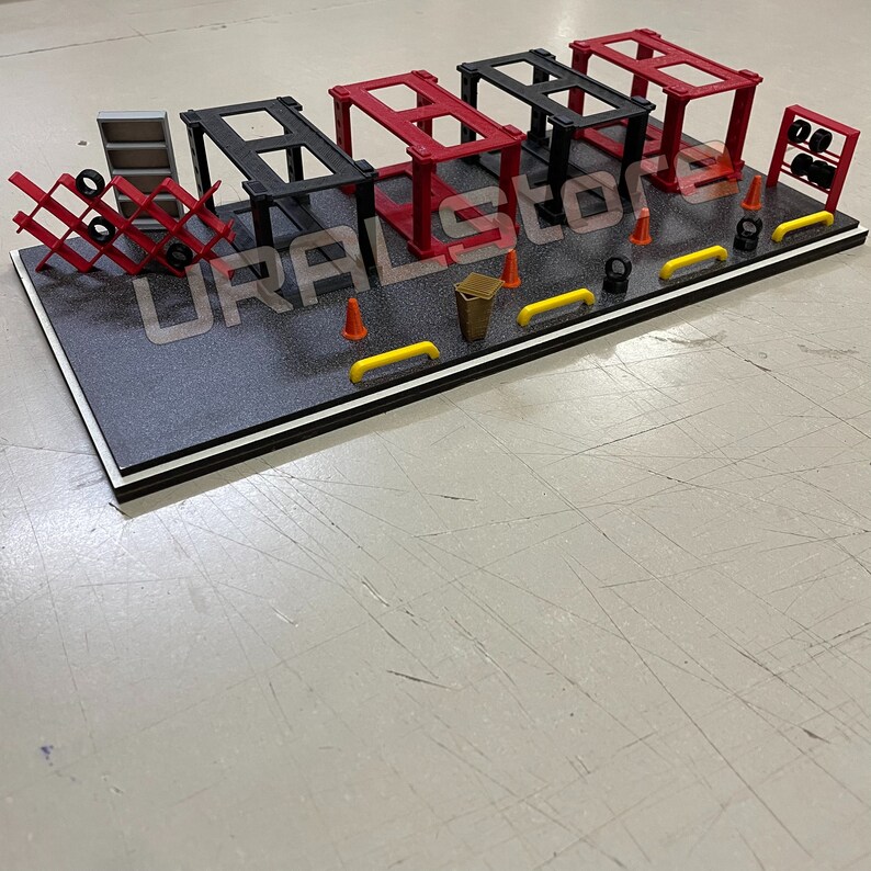 1:64 Scale Diorama Objects and 4 Pcs. Car Stacker Lifts - Etsy