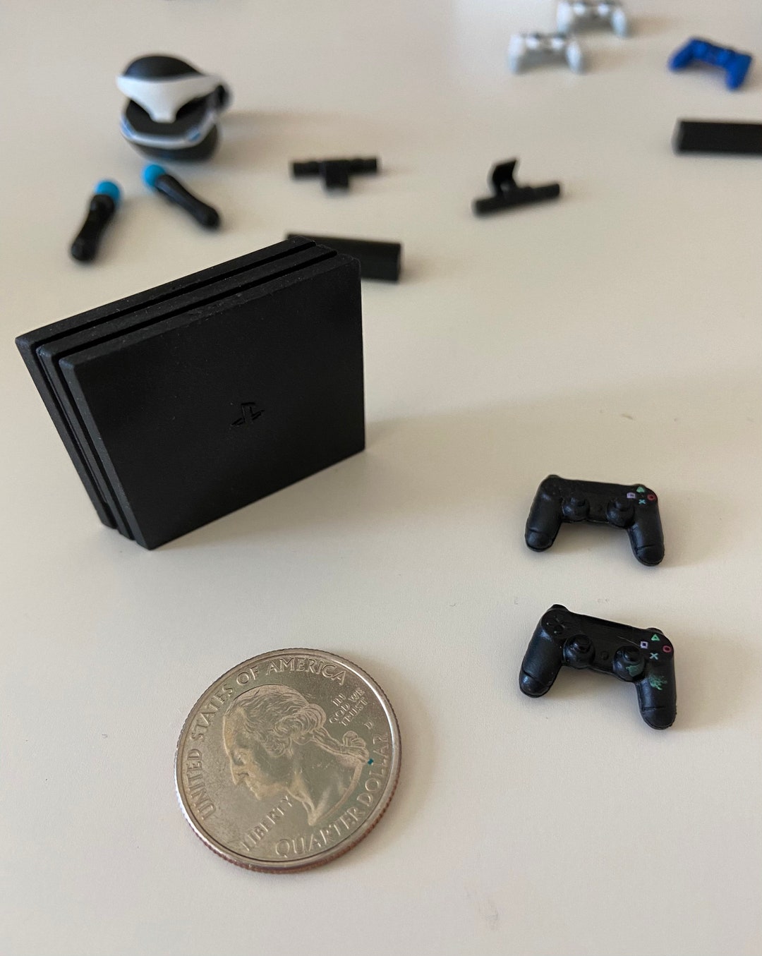 Dollhouse Miniature PS4 Console and Controllers Set, Game Room, Doll ...