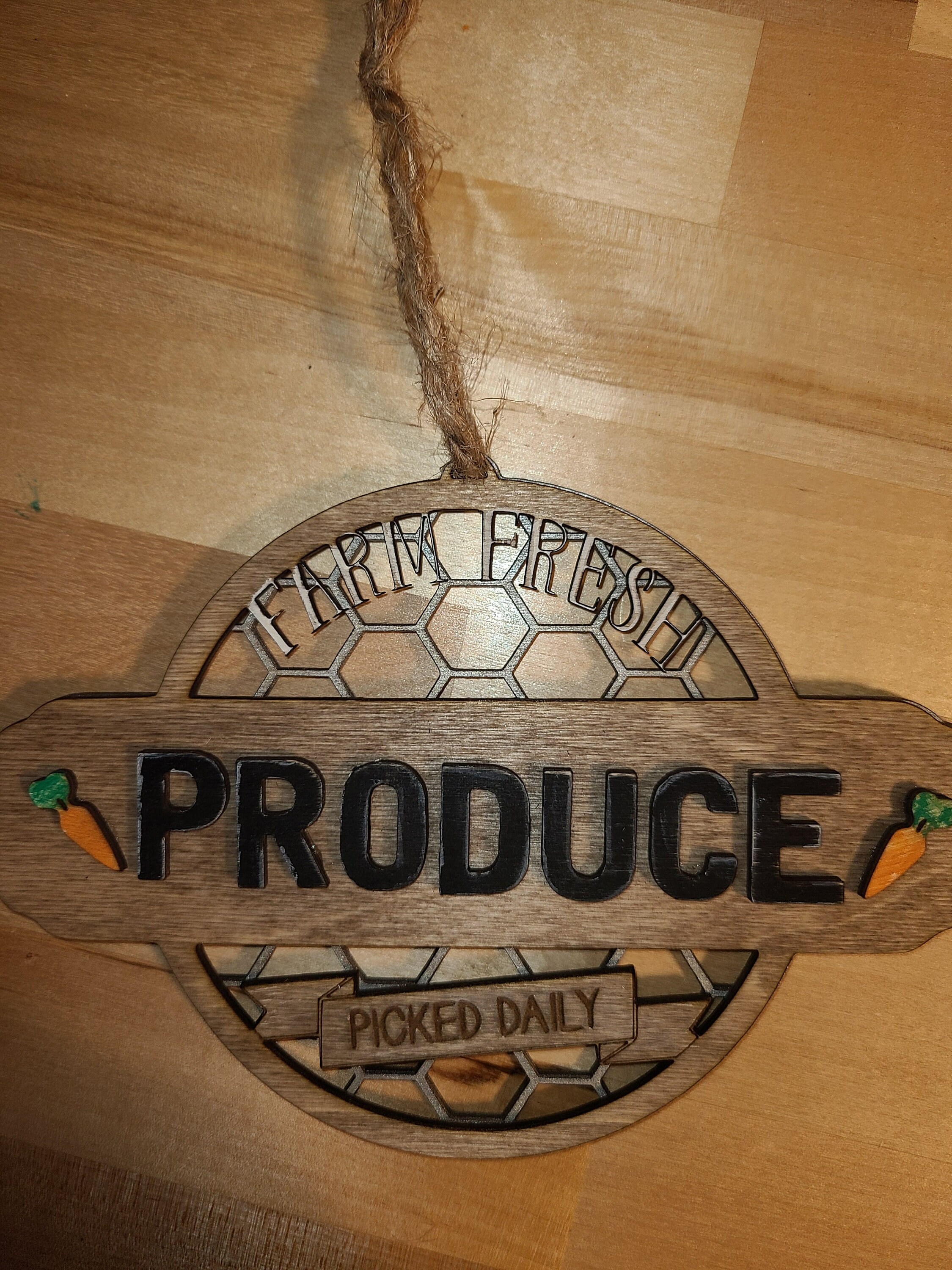 Chicken Wire Farmhouse Signs File - Etsy