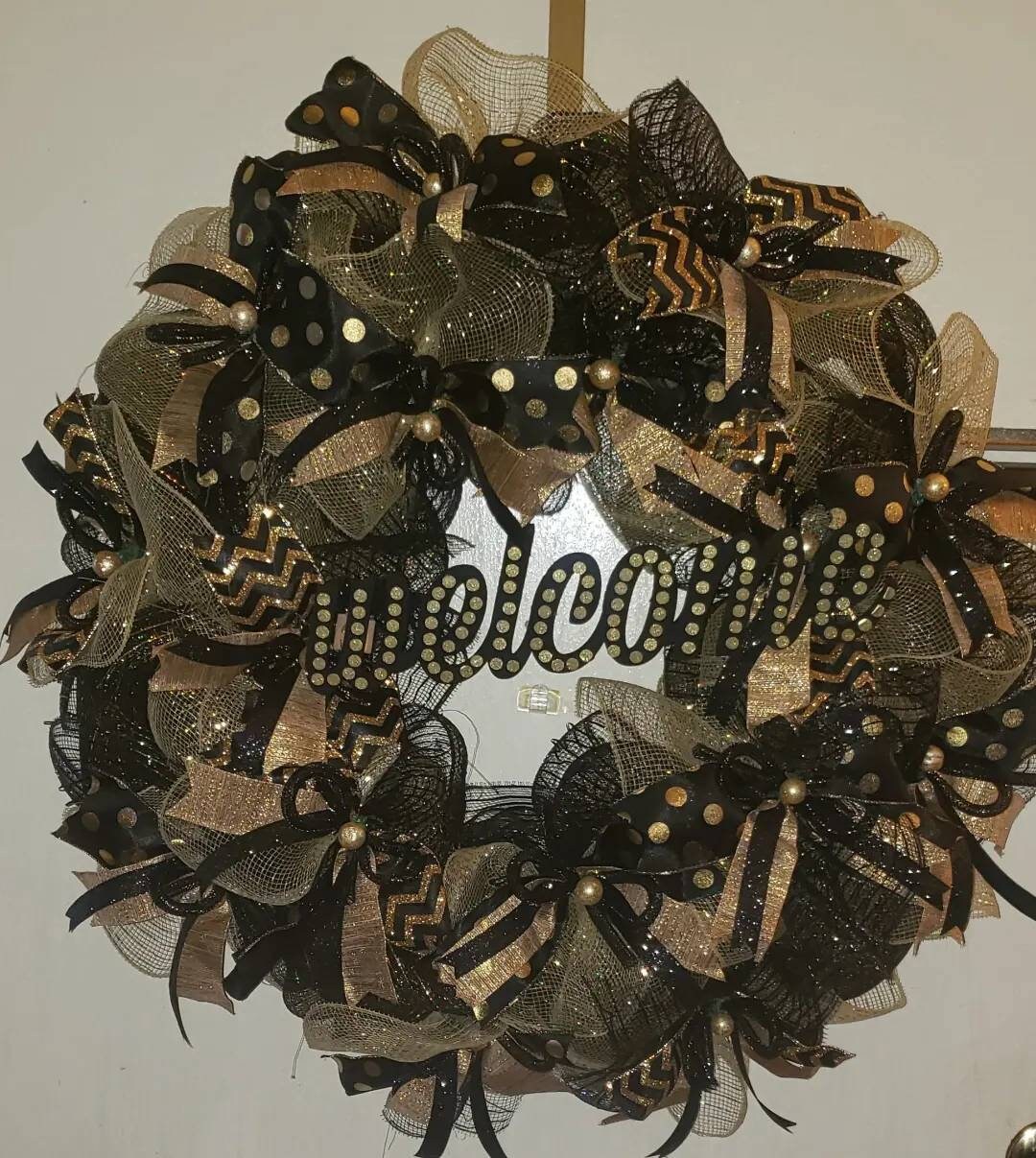 Black and Gold Wreath - Etsy