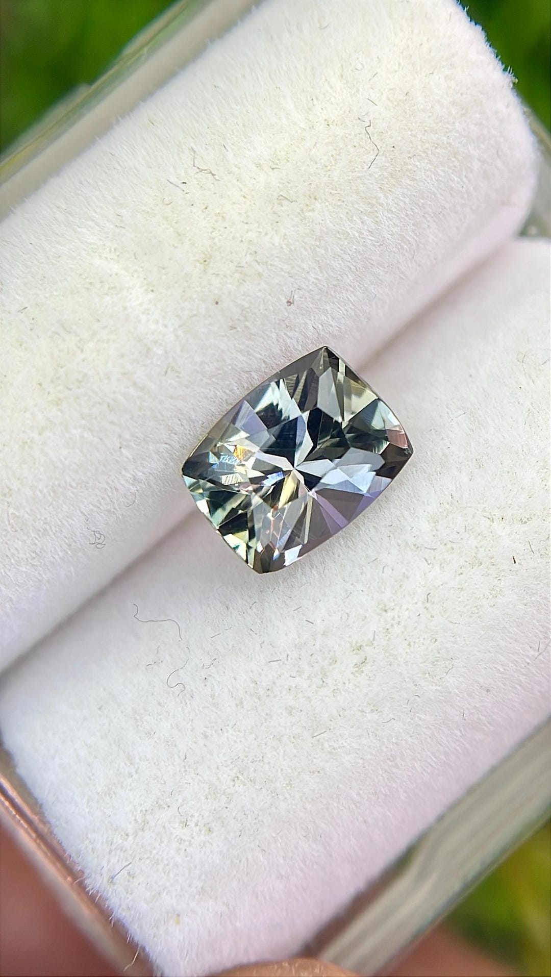 Very Rare and Unique Color Natural Unheated Tanzanite 8.8x6.8 Mm ...