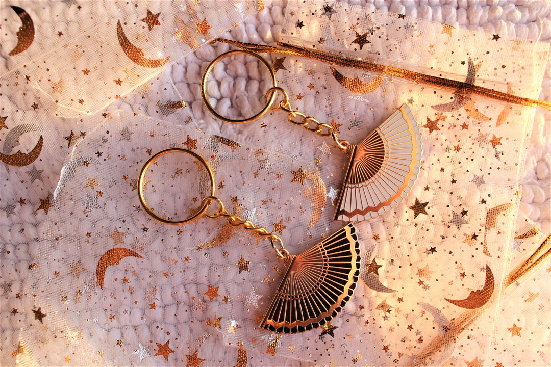 Traditional Fan Keychains, Hard Enamel Keychain, Gold Plated, Gift ...