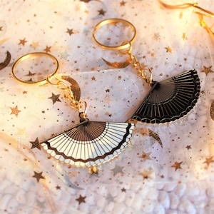 Traditional Fan Keychains, Hard Enamel Keychain, Gold Plated, Gift ...