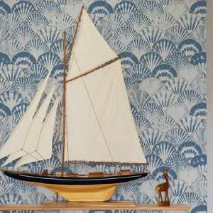 Scallop Shell Pattern Wallpaper - Blue White Gold Sea Shell Peel and ...