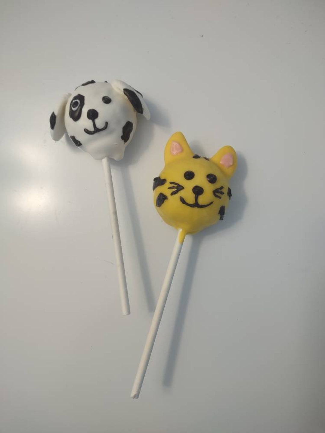 Dog and Cat Cake Pops 1 Dozen - Etsy