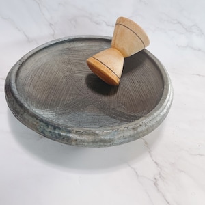 African Handmade Clay Earthenware Pot / Apotoyewa / Wooden Grinder ...