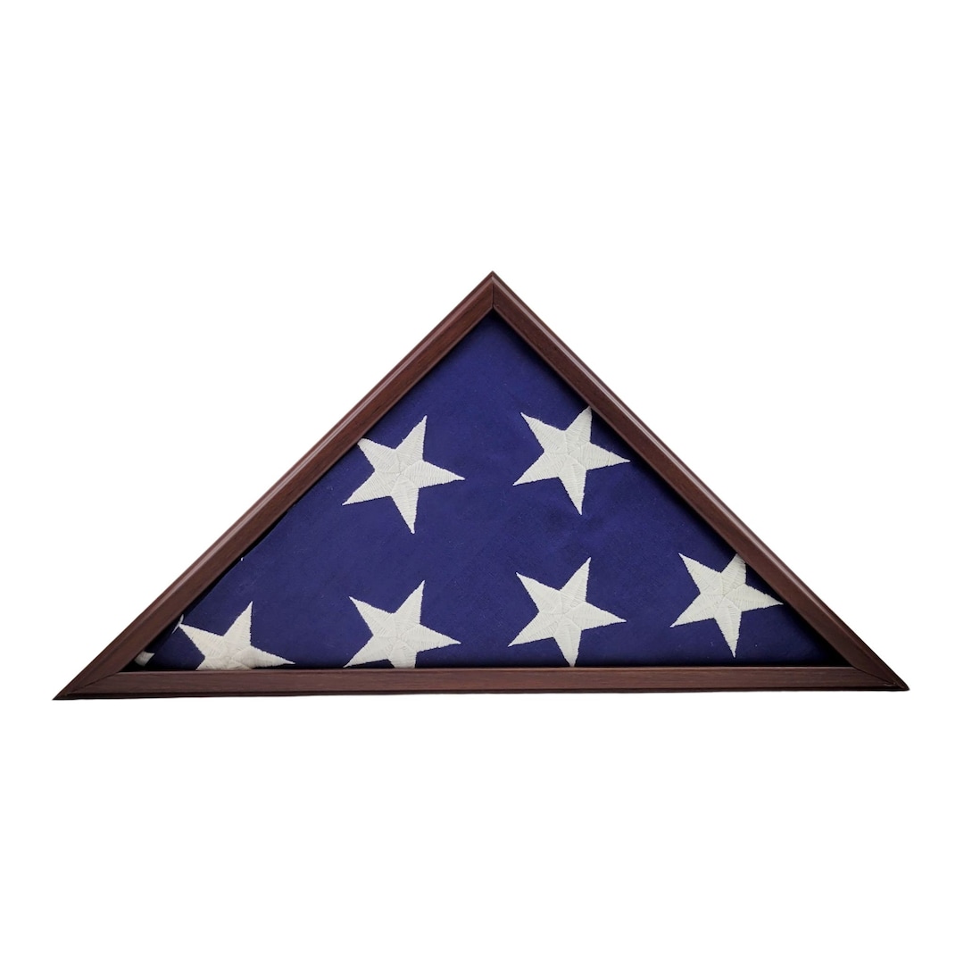 Realistic Cherry Finish 5' X 9.5' Flag Case. Veterans Prefer Flag Cases ...