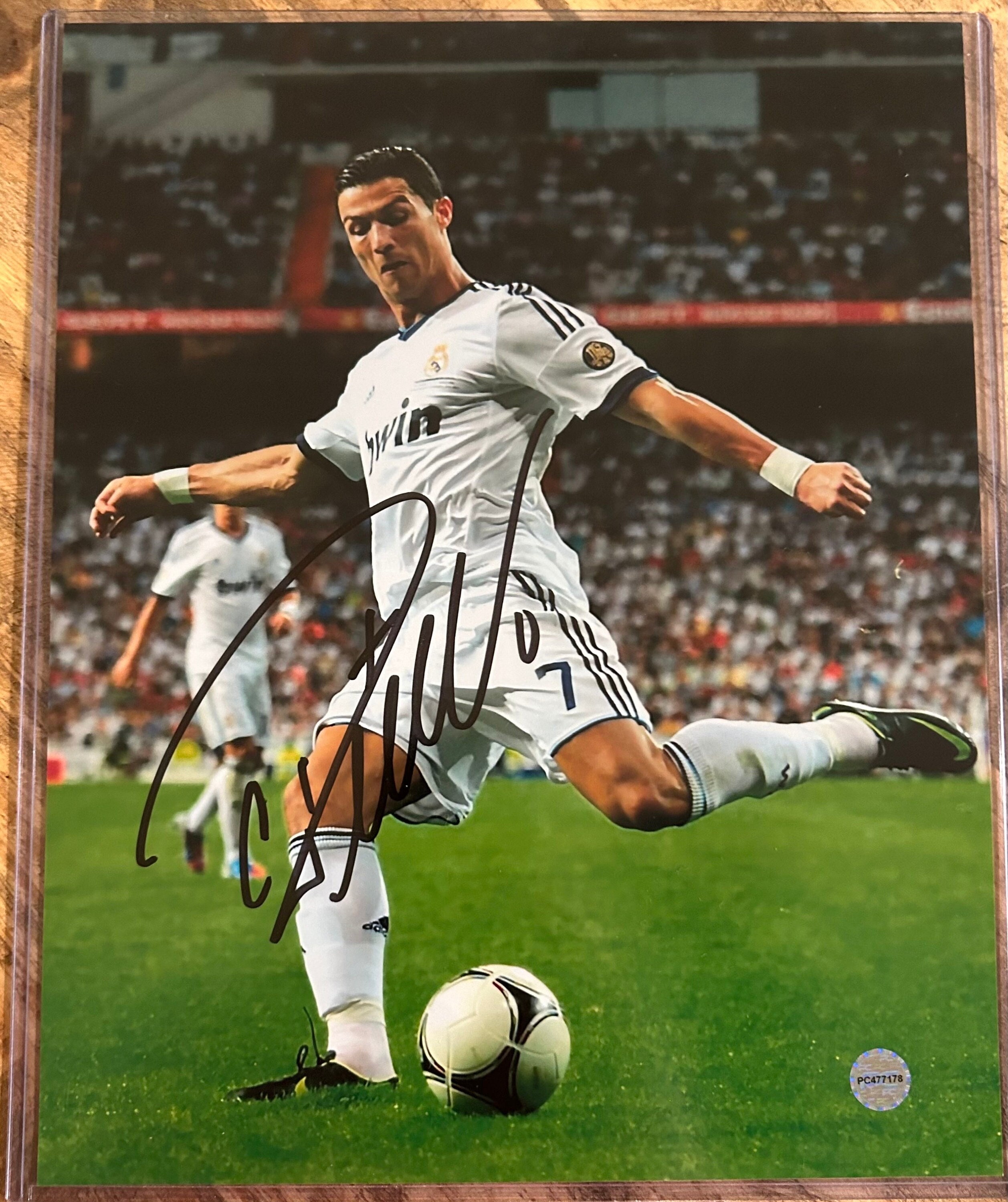 CRISTIANO RONALDO Signed 8 X 10 Photo With Certificate of Authenticity ...